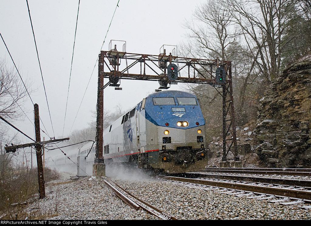 Amtrak 85